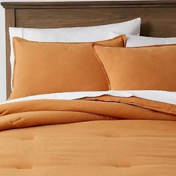 Threshold | Bedding | New Threshold Spacedye Linen Blend King Comforter ...